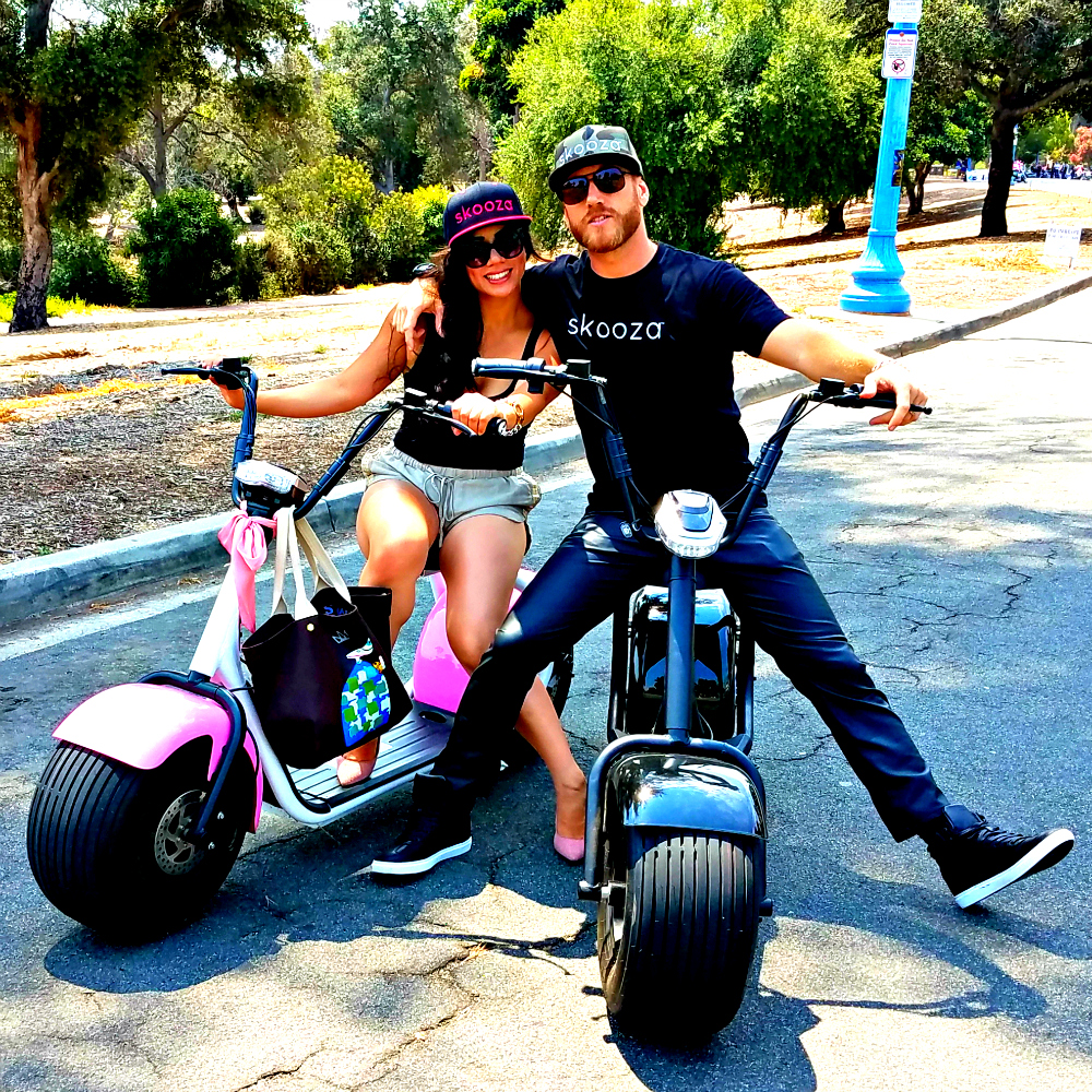 Electric Scooters by skooza™ – Ride outside the box.